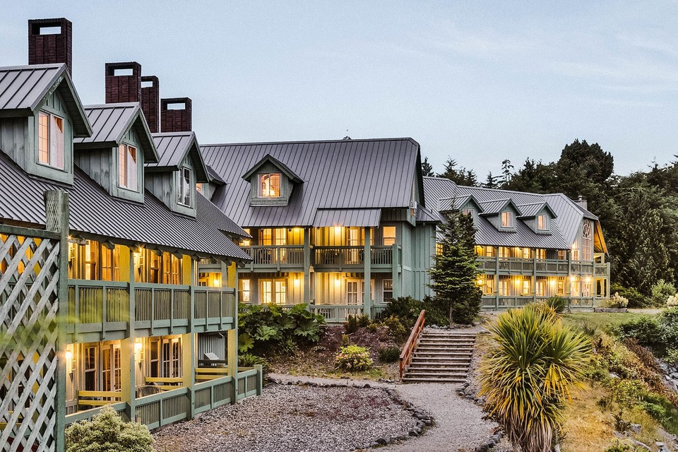 Canadian Princess Lodge & Marina | The Official Tourism Tofino