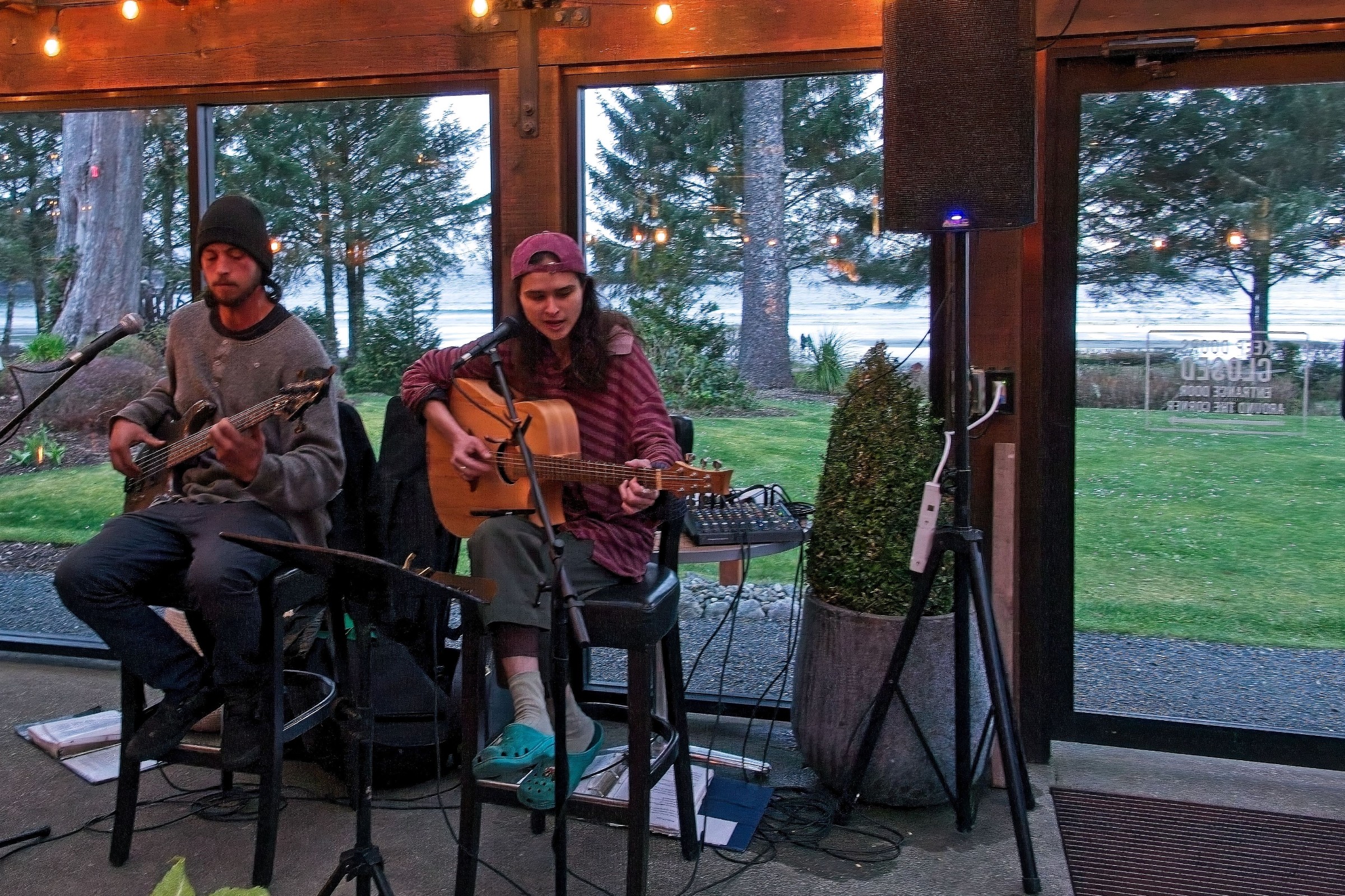 Open Mic Nights At Browns Social House | The Official Tourism Tofino